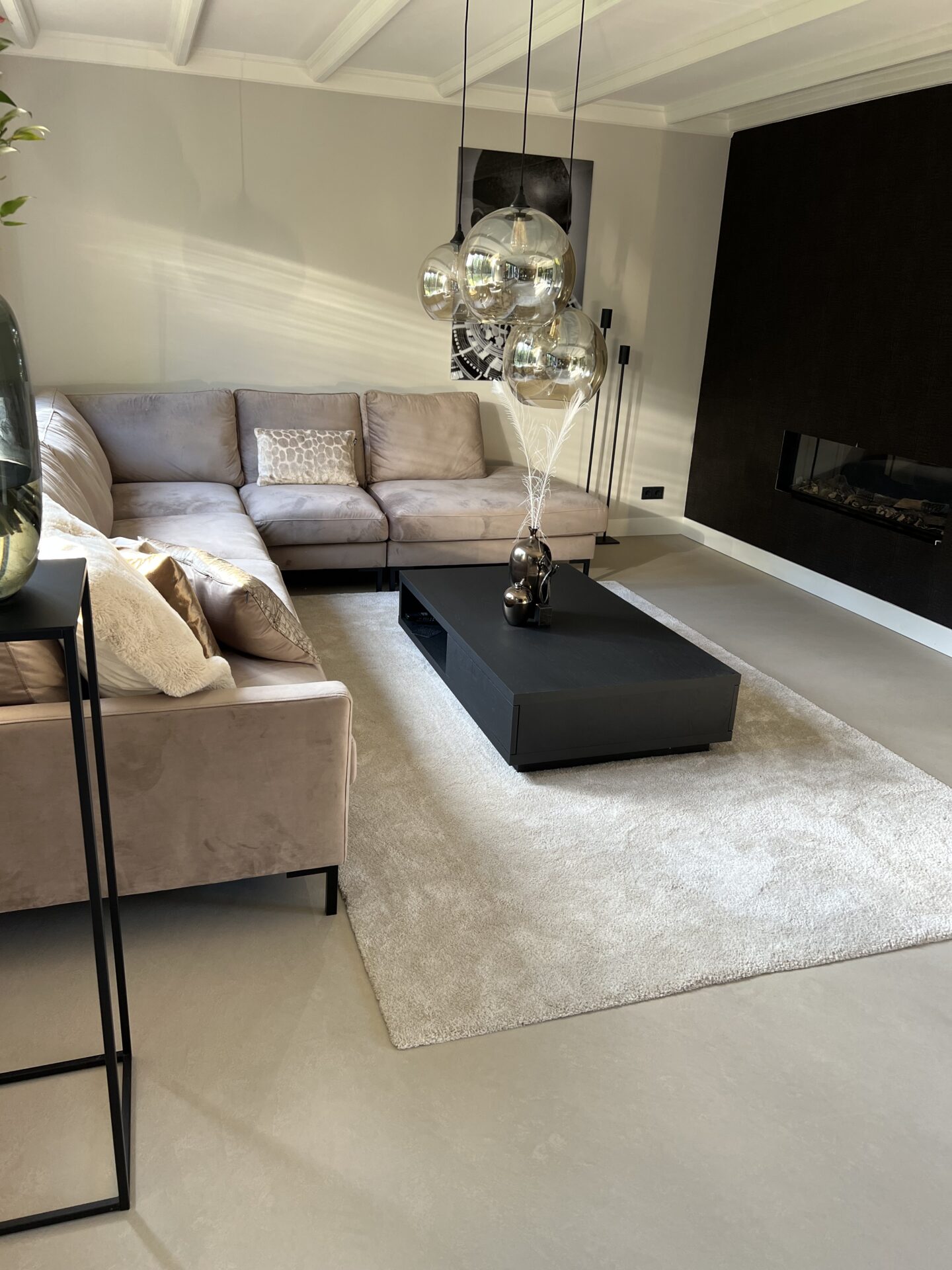 Excellent gietvloer woonkamer - Behaaglijk Wonen